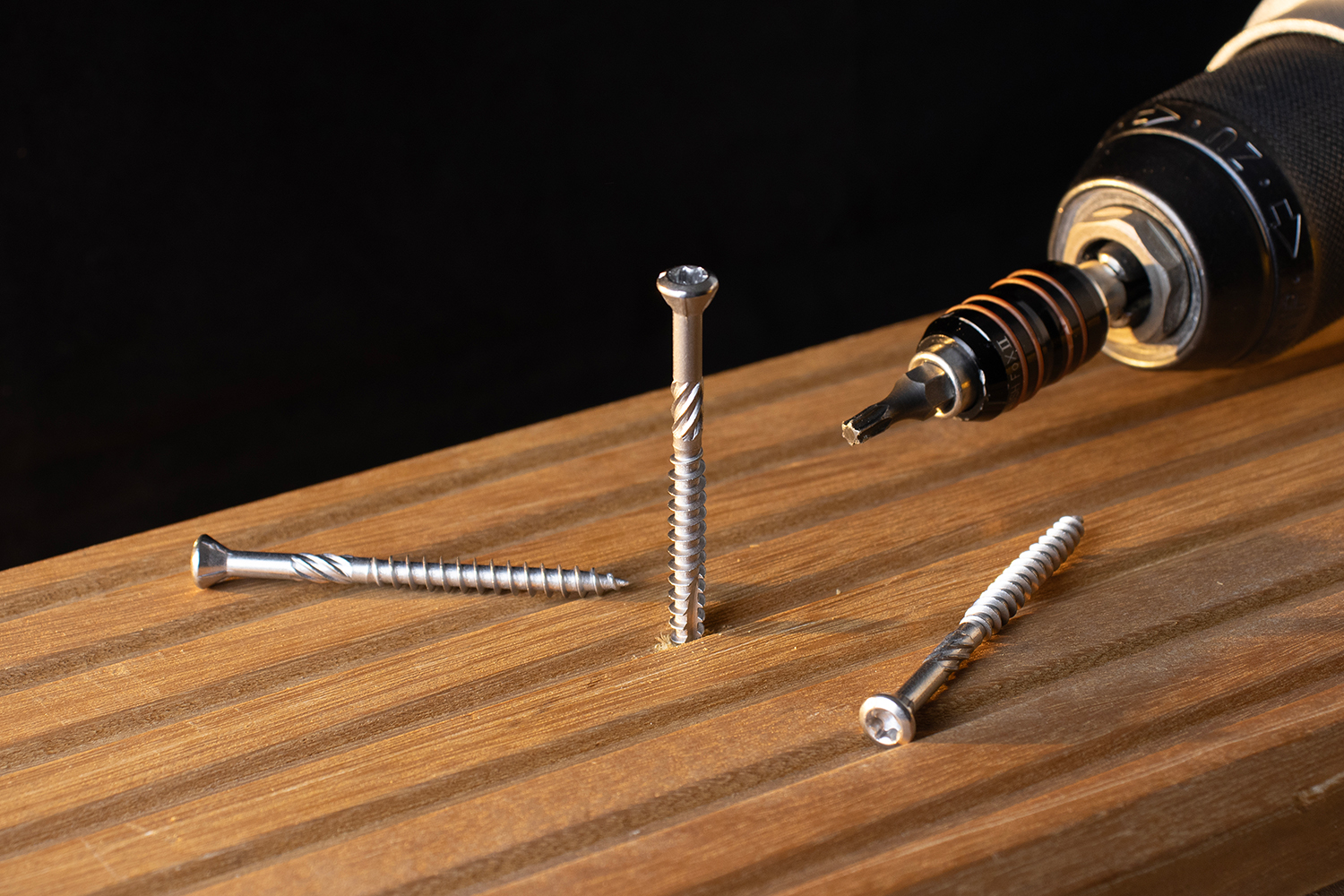 Decking Screws with Torx Drive – Black Coated | Woodies